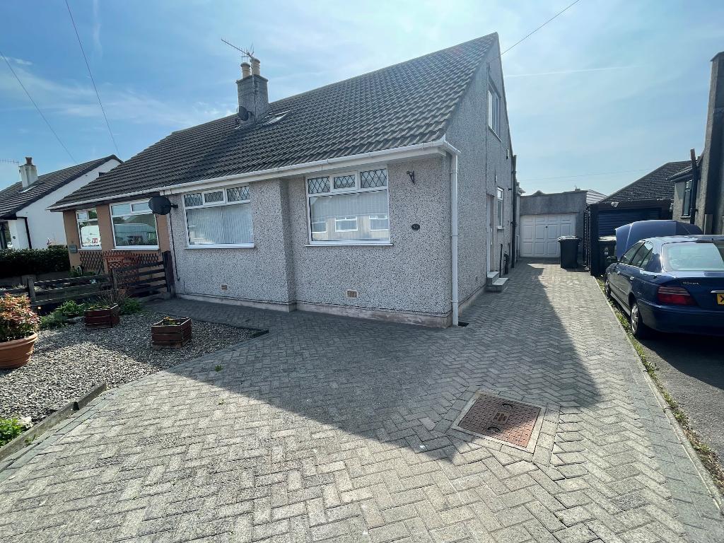 Westgate, Morecambe LA4 2 bed semi-detached bungalow for sale - £220,000