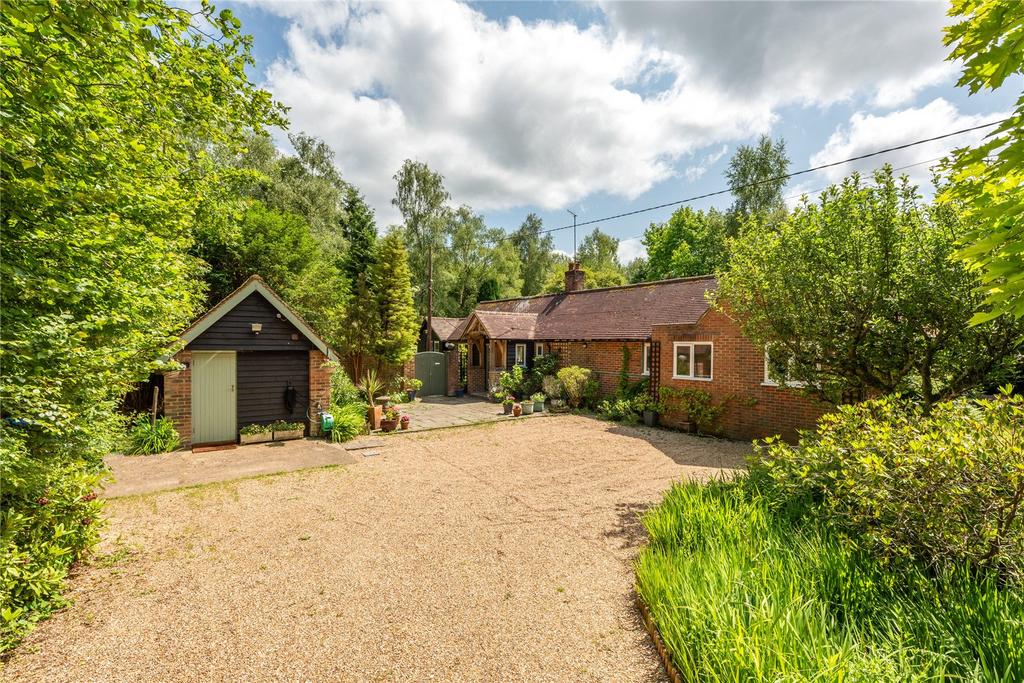 Ewood Lane, Newdigate, Dorking... 3 bed bungalow for sale - £950,000