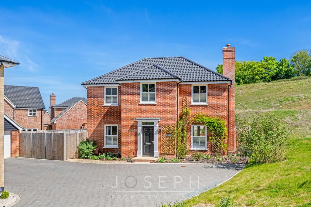 Bradley Mill Way, Needham Market, IP6 4 bed detached house for sale - £ ...