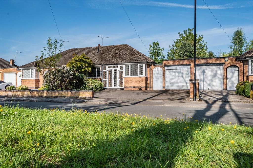 Howes Lane, Finham 2 bed semi-detached bungalow - £350,000
