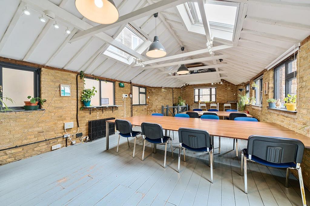15 Printing House Yard, Hackney Road... Office to rent - £4,216 pcm (£ ...