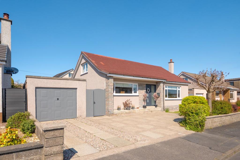 Beech Crescent, Larbert, FK5 2 bed bungalow for sale - £310,000