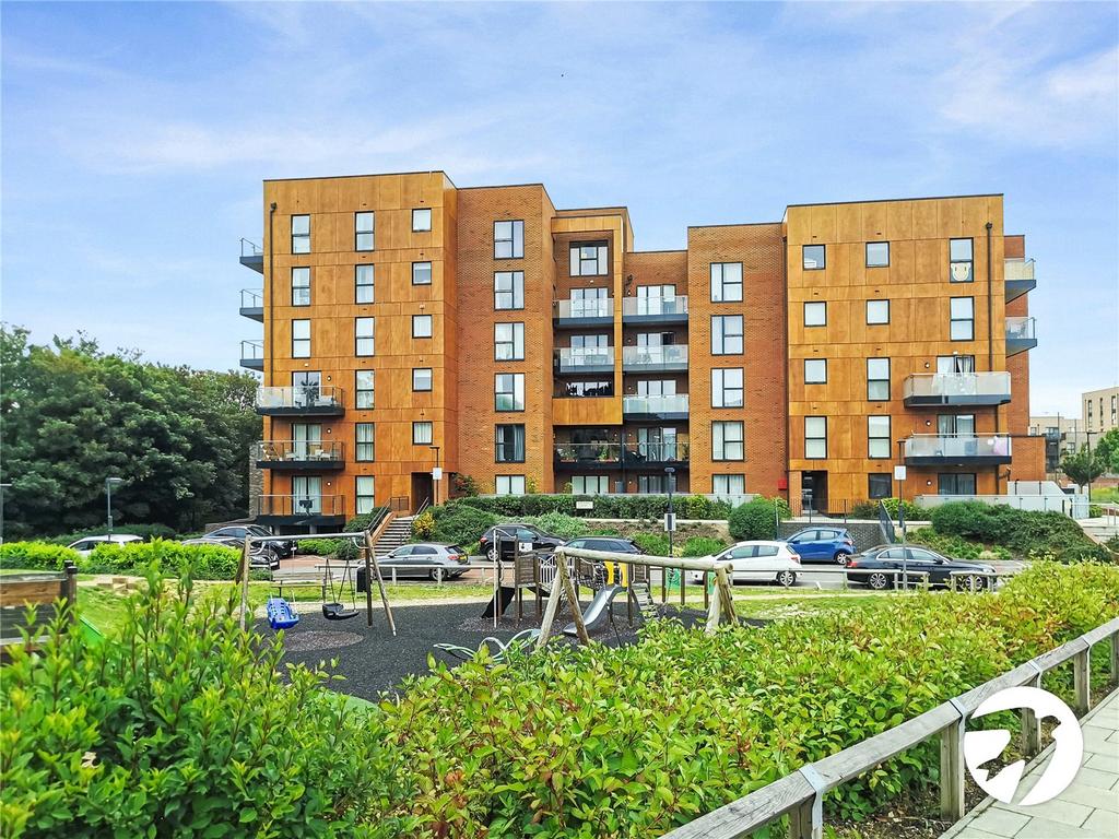 Furners Close, Erith, DA8 2 bed flat to rent - £1,650 pcm (£381 pw)