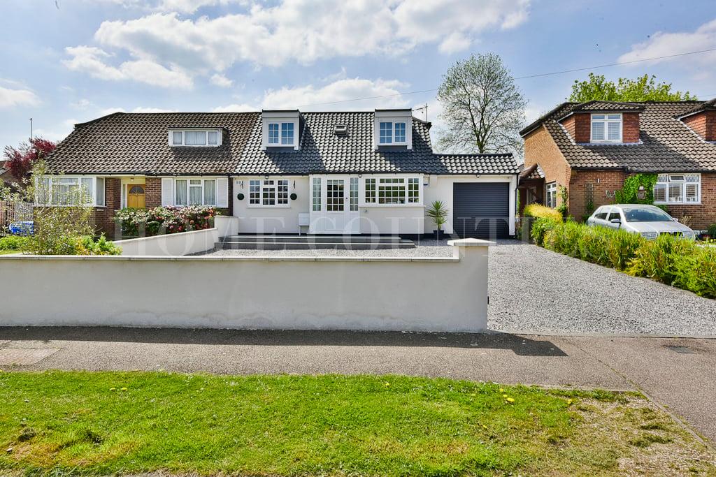 The Greenway, Potters Bar, EN6 3 bed semi-detached bungalow for sale ...