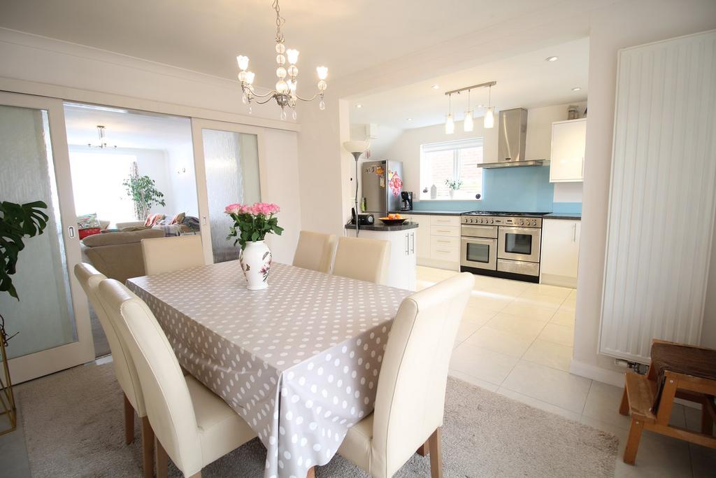 Mitchley Avenue, Riddlesdown, South... 4 bed detached house for sale ...