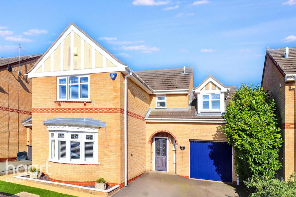 Hallgate Close, Oakwood 4 bed detached house - £340,000