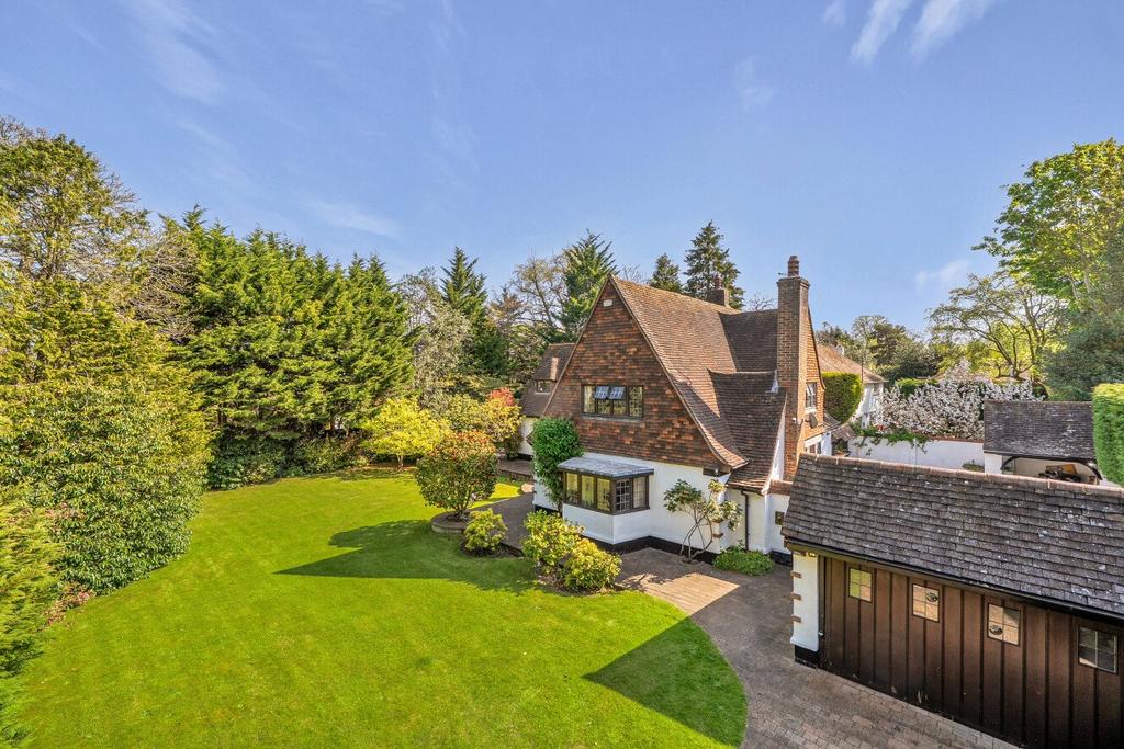 Longdon Wood, Keston, Kent, BR2 4 bed detached house - £1,700,000