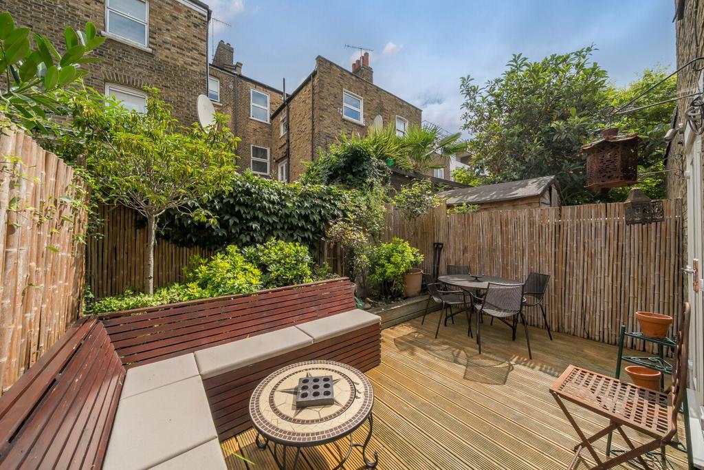 Hormead Road, Maida Vale, London, W9 2 bed flat for sale - £675,000