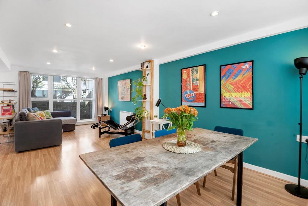 Matthias Road, London, N16 1 bed apartment for sale - £375,000
