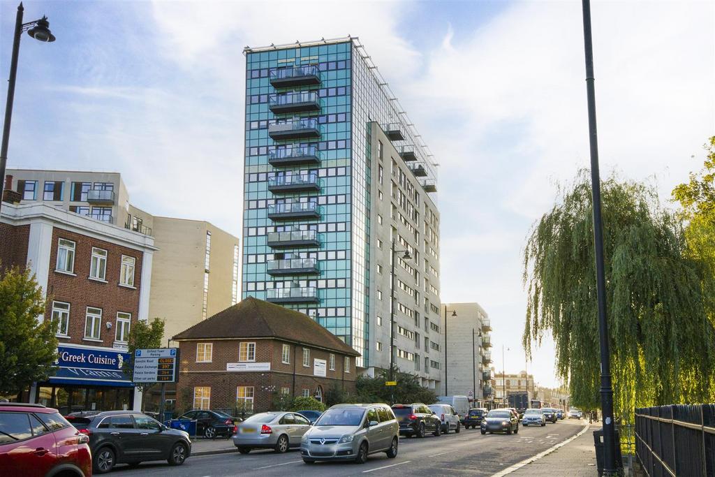 Pinnacle House, Southbury Road, Enfield 1 bed flat - £1,500 pcm (£346 pw)