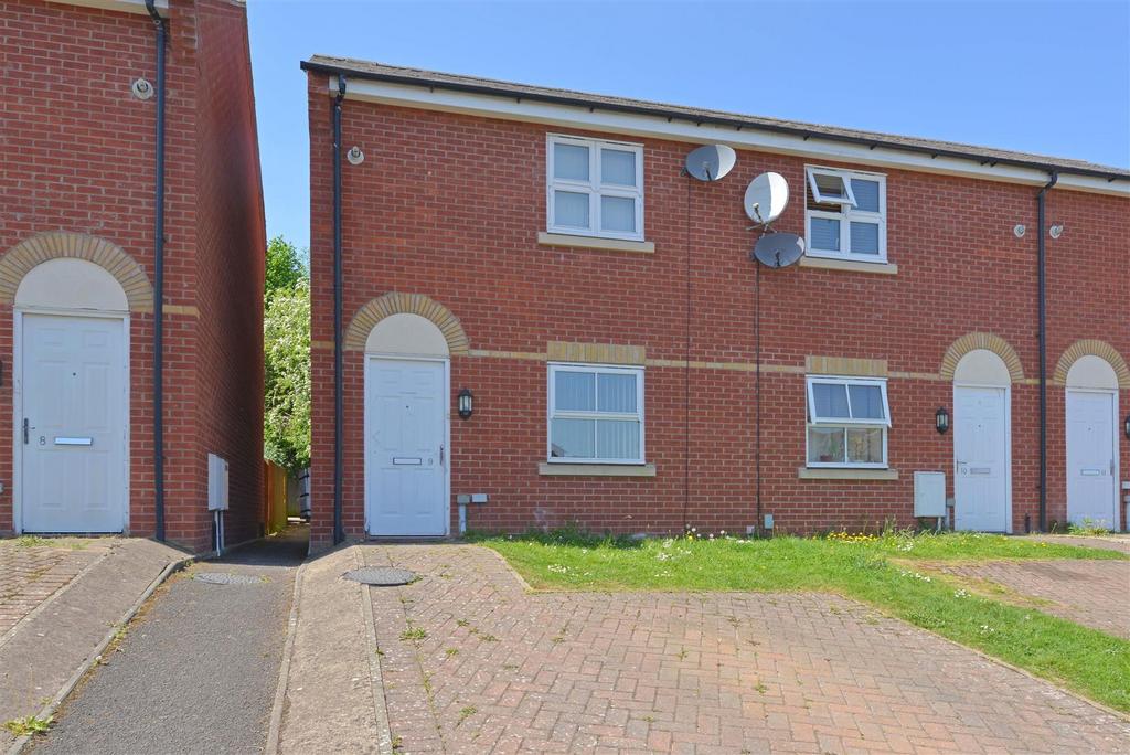 Osborne Close, Castlefields, Shrewsbury 2 bed end of terrace house for ...