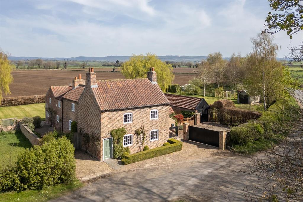Moor House, Little Hutton, Thirsk 5 bed house for sale - £875,000