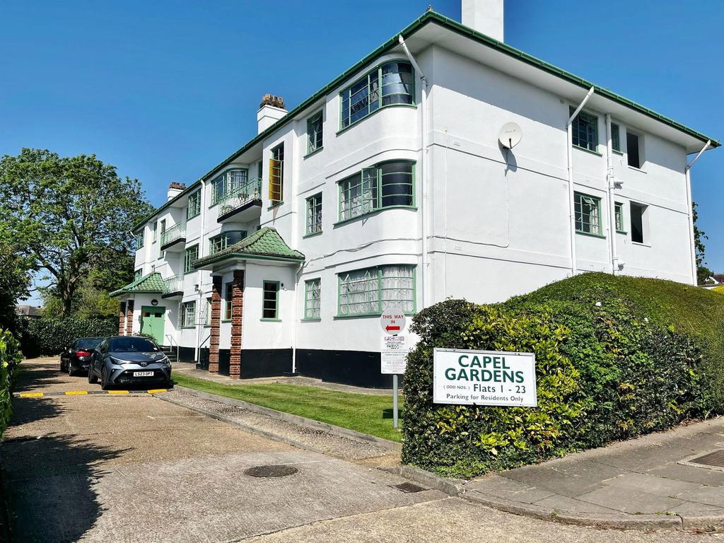 Capel Gardens, Pinner 2 bed apartment for sale - £339,950