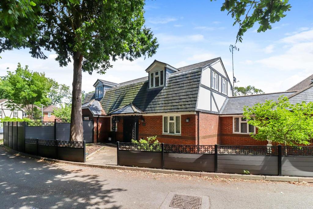 Hazel Road, St. Albans AL2 5 bed detached house for sale - £1,150,000