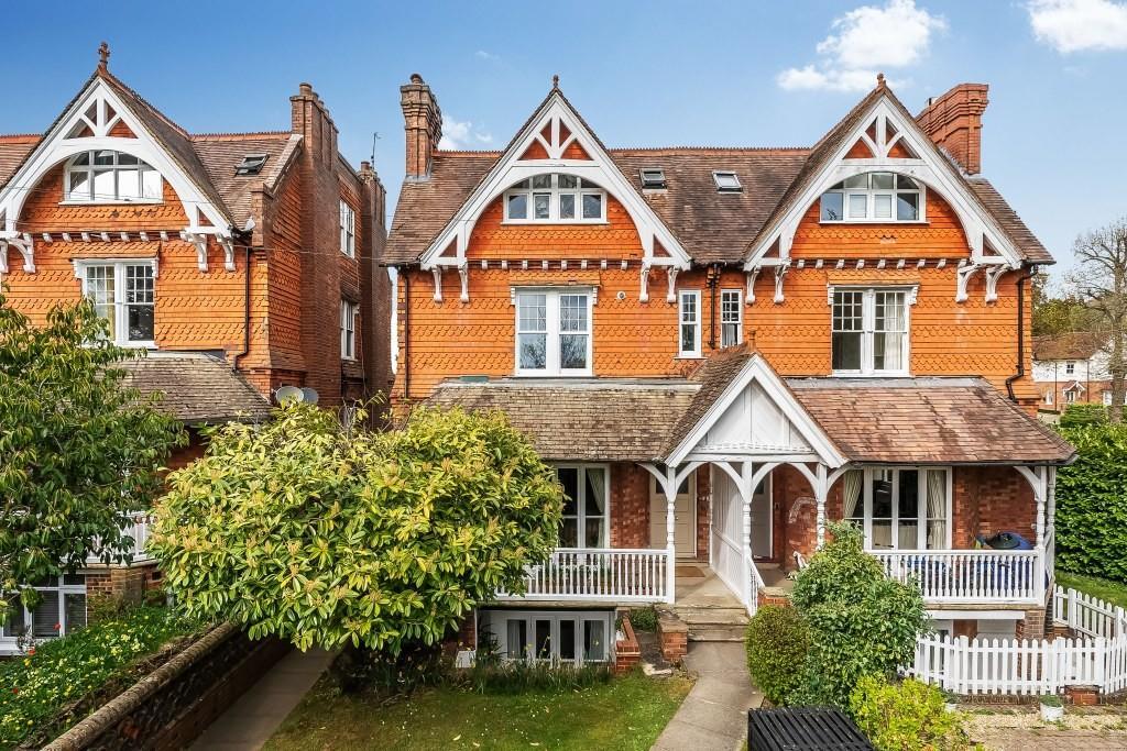KNOLL ROAD, DORKING, RH4 1 bed apartment for sale - £310,000