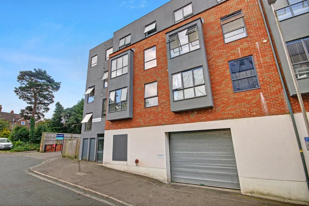 Little King Street, East Grinstead, RH19 2 bed apartment for sale - £ ...
