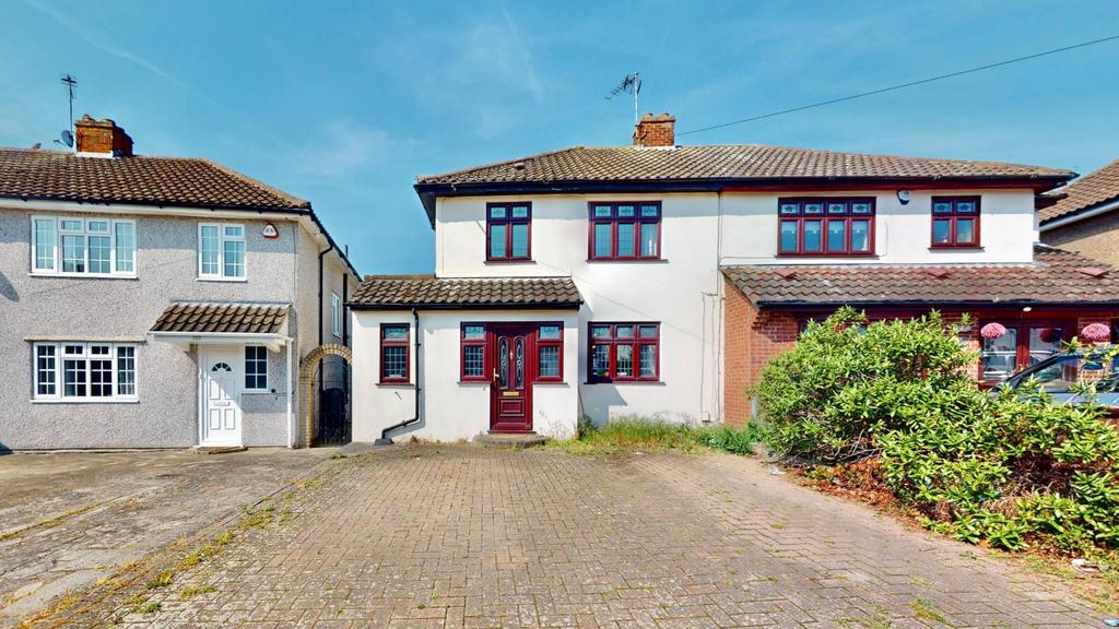 Collier Row Lane, Romford, RM5 3 bed semi-detached house for sale - £ ...