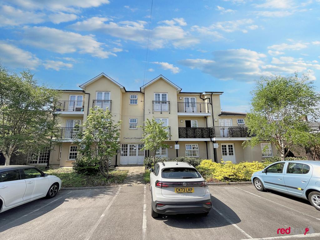 Cwrt Yr Hywaid, Duckpool Road, 1 bed flat - £750 pcm (£173 pw)