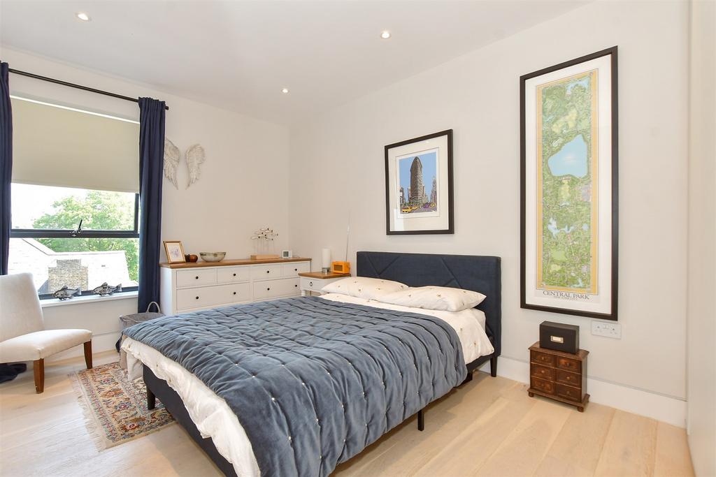 Quant Building, London E17 2 bed apartment - £363,000