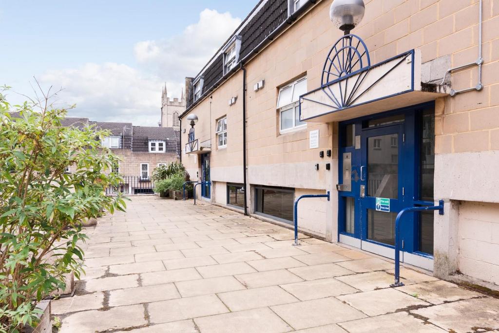 Lampards Buildings, Bath BA1 1 bed apartment to rent - £1,095 pcm (£253 pw)