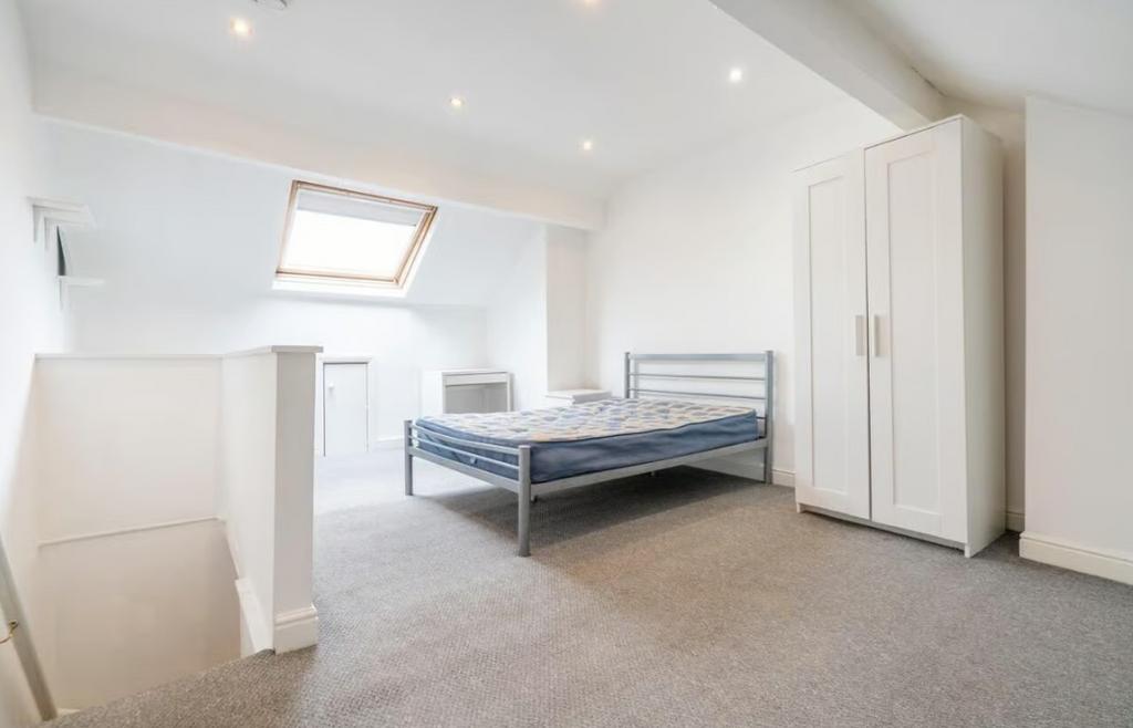 Duchess Road, Sheffield S2 4 bed house to rent - £1,984 pcm (£458 pw)