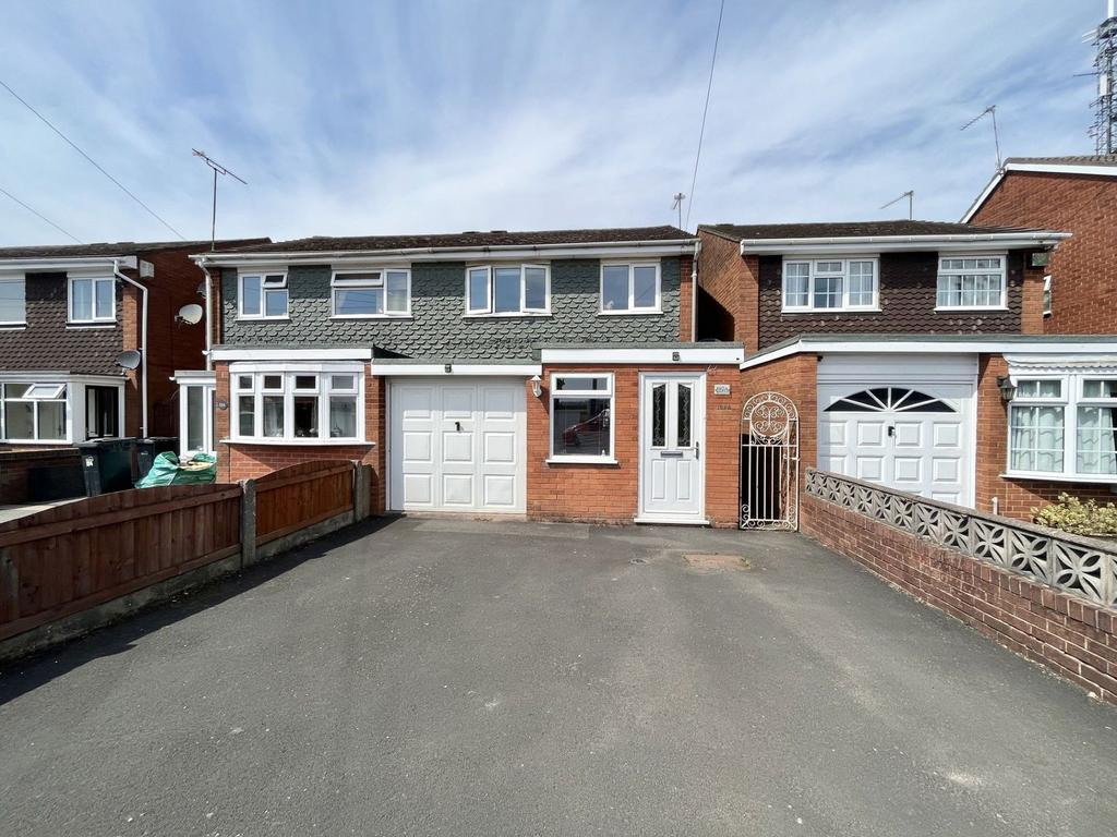 Amblecote Road, Brierley Hill DY5 3 bed semi-detached house for sale ...
