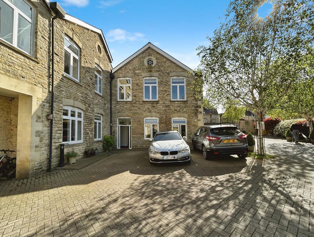 Woodford Mill, Witney OX28 2 bed apartment to rent - £1,350 pcm (£312 pw)