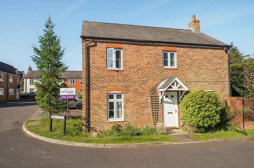 Small Close, Petersfield, GU31 3 bed detached house - £535,000