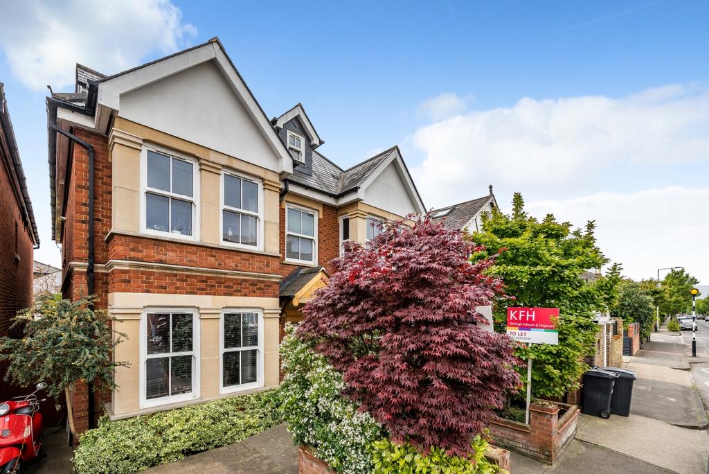 Kings Road, Kingston Upon Thames... 2 bed flat - £1,750 pcm (£404 pw)
