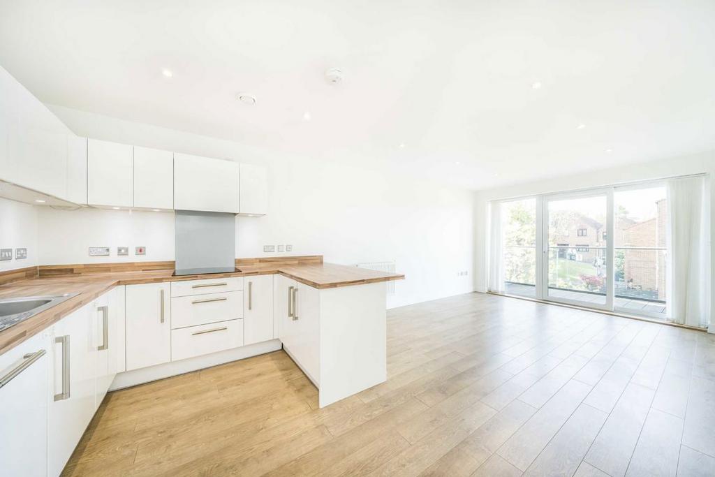 Valley Road, London SW16 2 bed flat - £425,000