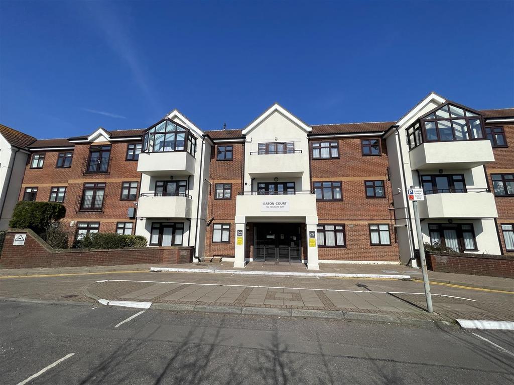 1 Bedroom Flat on Edgware Way, Edgware 1 bed flat - £190,000