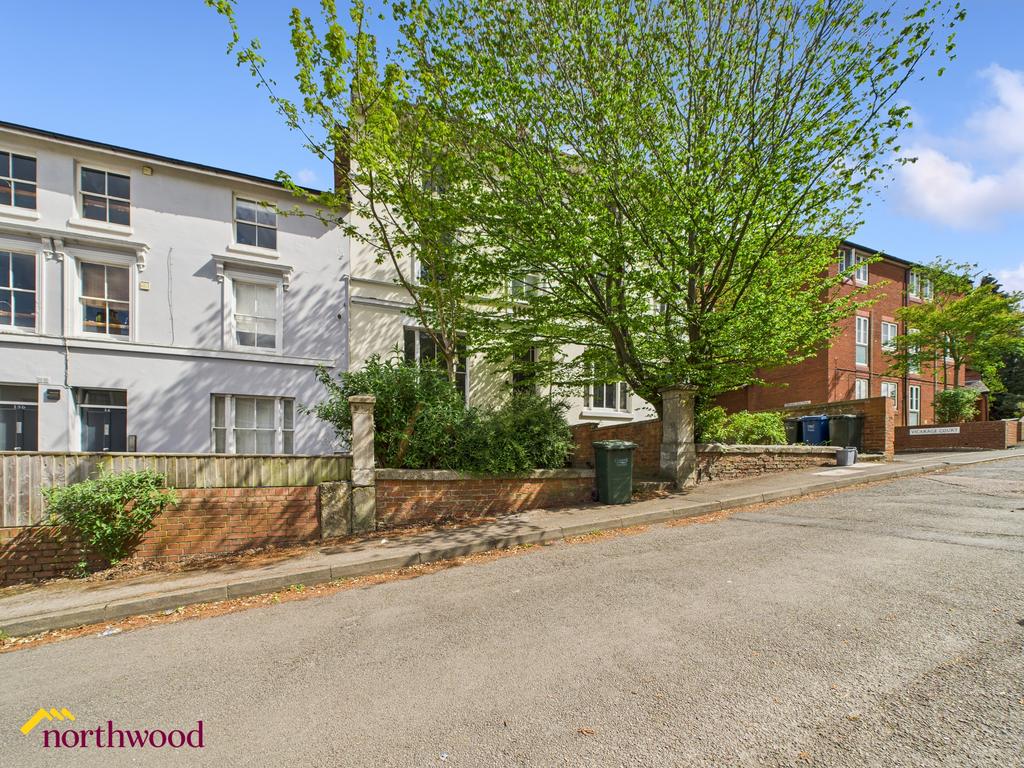 Calthorpe Road, Banbury OX16 2 bed flat for sale - £165,000