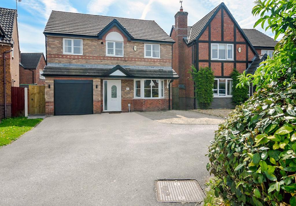 White Park Close, Middlewich 4 bed detached house for sale - £350,000