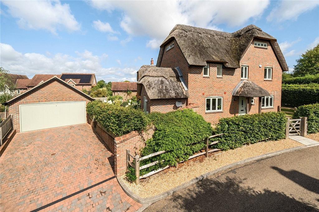 Freemans Yard Lane, Alresford SO24 5 bed detached house to rent - £ ...