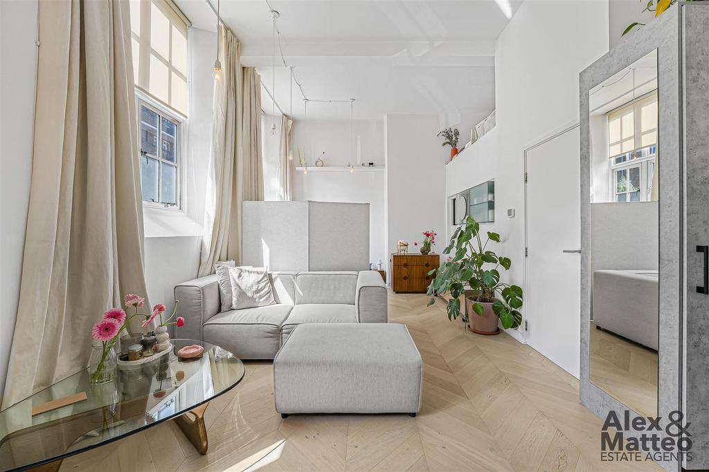 Hoffman Square, Shoreditch, N1 Studio to rent - £2,200 pcm (£508 pw)