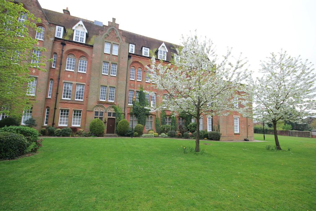 The Academy, College Gate 2 bed apartment - £850 pcm (£196 pw)