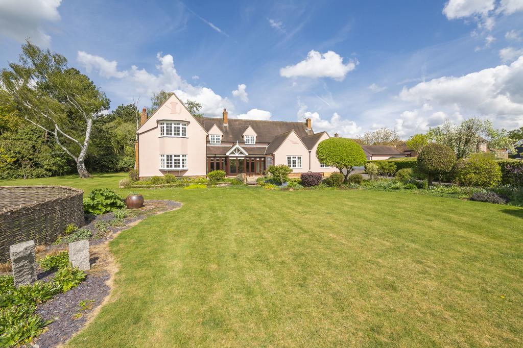 The Street, Colchester CO6 4 bed detached house - £2,500 pcm (£577 pw)