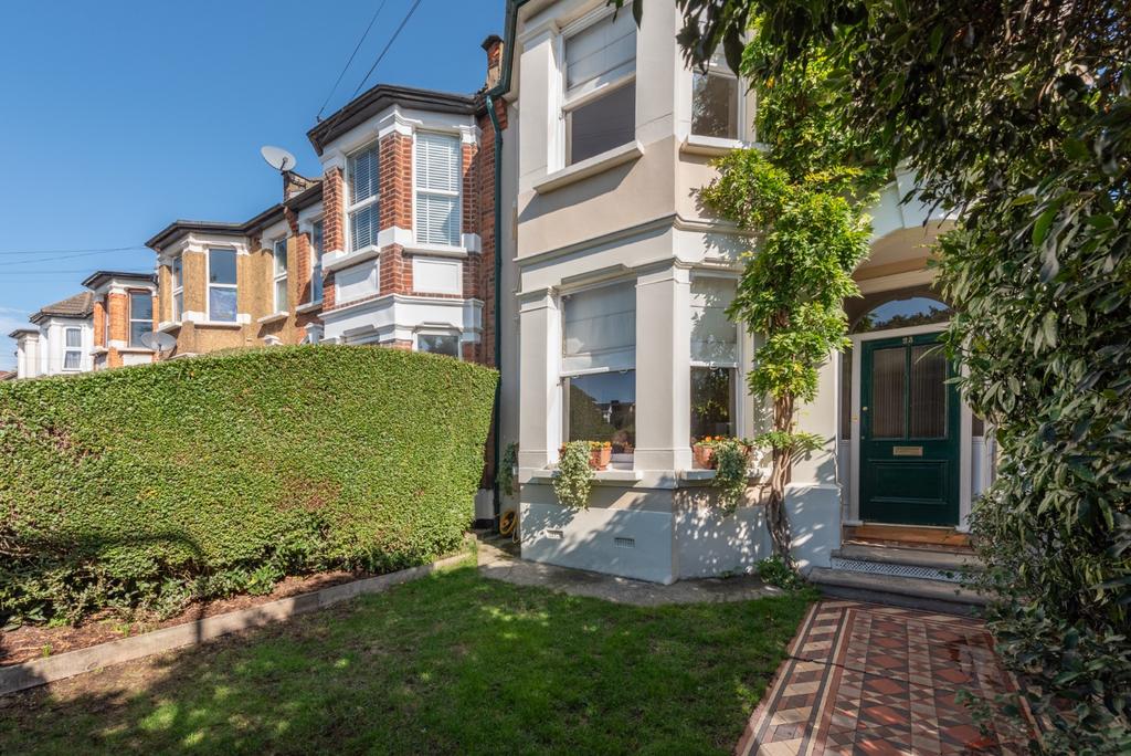 Fladgate Road, Leytonstone, London... 4 bed semi-detached house for ...