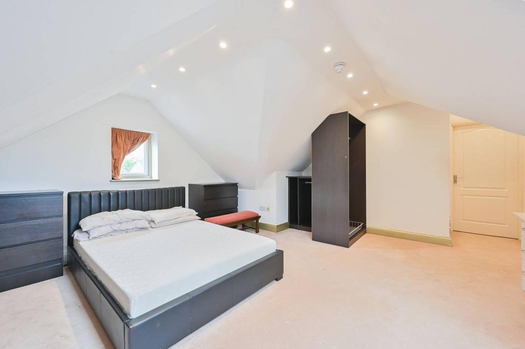 Booth Road, Colindale, London, NW9 2 bed flat - £2,050 pcm (£473 pw)