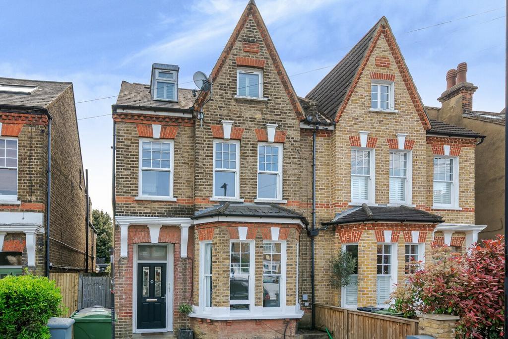 Tritton Road, West Dulwich, London, SE21 2 bed flat - £600,000