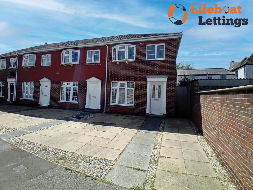 Deal CT14 3 bed end of terrace house - £1,400 pcm (£323 pw)