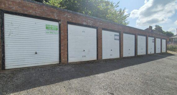 Lilac Avenue, Perry Barr B44 Garage - £130 pcm (£30 pw)