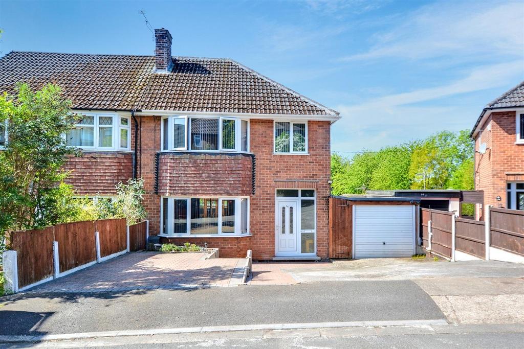 Mayfield Drive, Stapleford, Nottingham 3 bed semi-detached house for ...