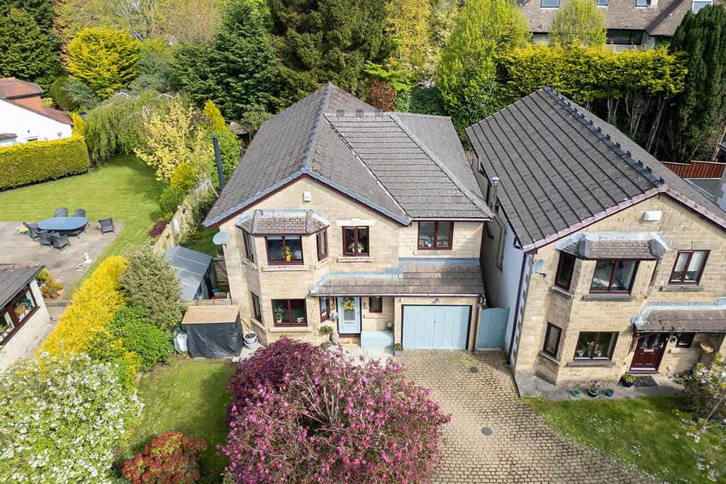Woodlands Park, Clitheroe BB7 5 bed detached house - £475,000