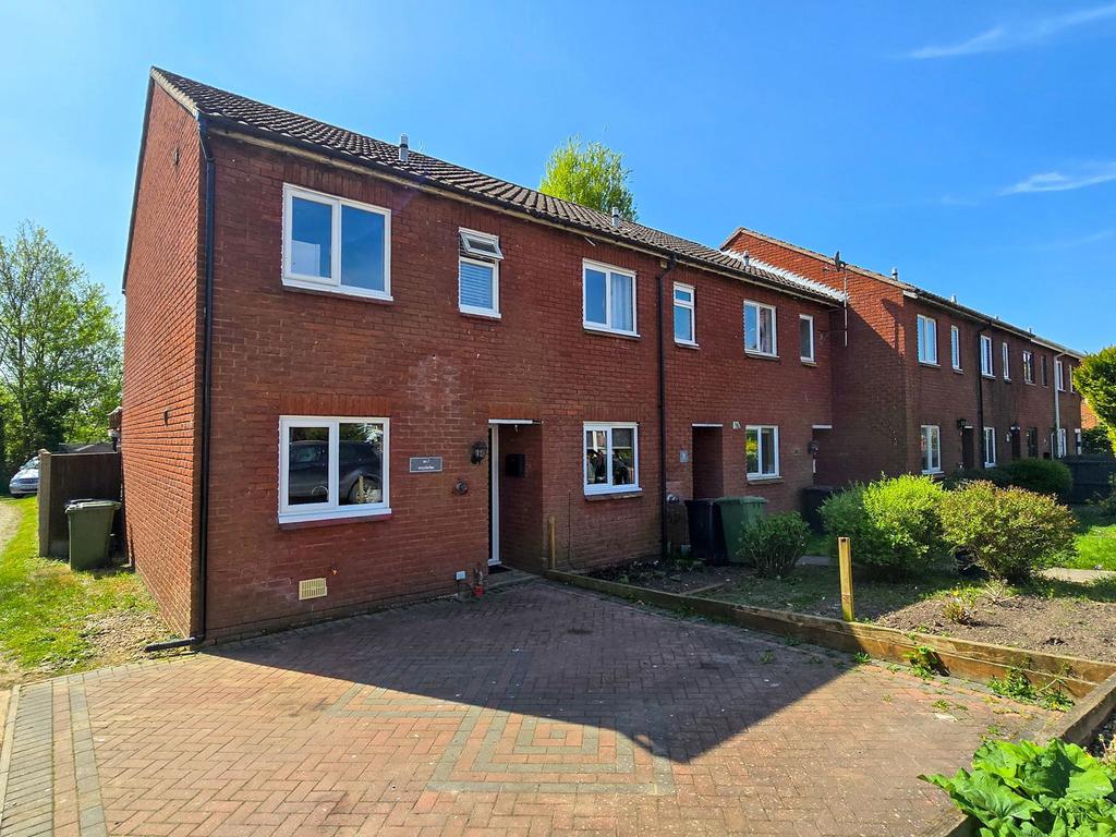 Marsh Lane, Norwich NR16 2 bed end of terrace house for sale - £220,000