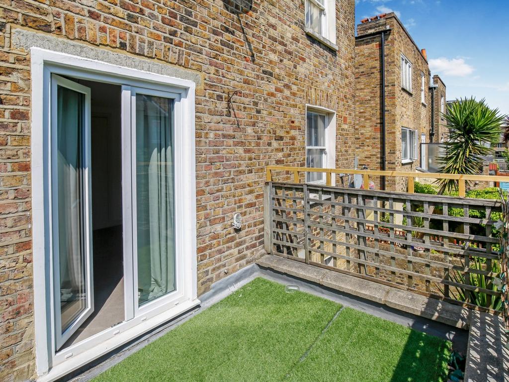 Delaford Street, Fulham SW6 1 bed apartment - £410,000