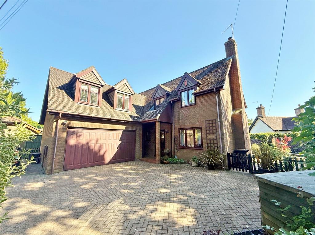 Dewlands Common, Verwood, Dorset, BH31 4 bed detached house for sale ...