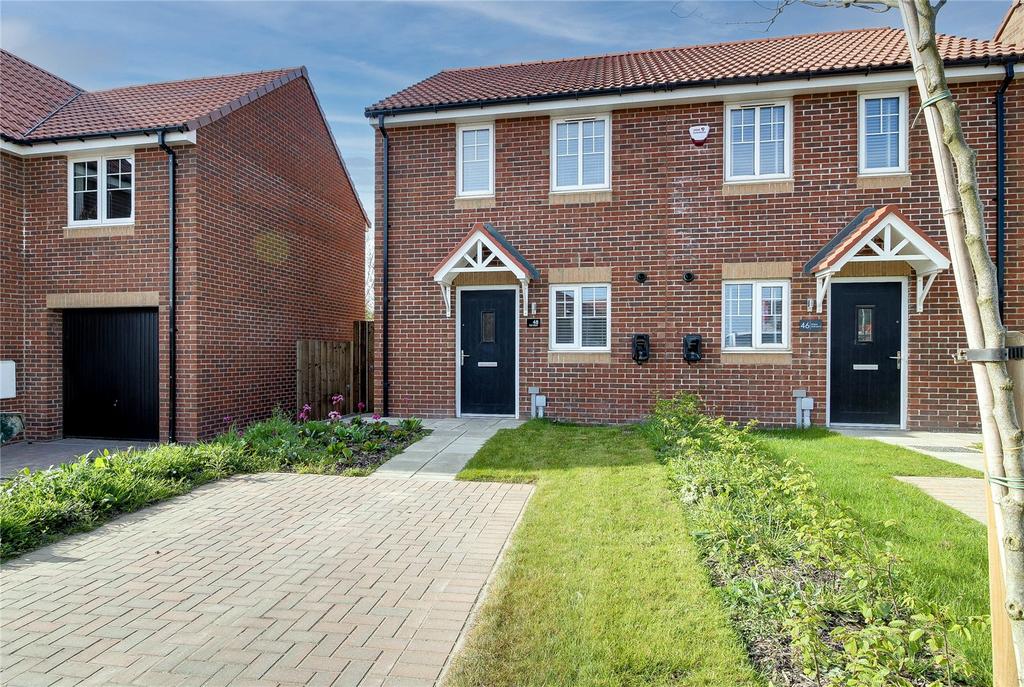 Argus Gardens, Ryton, Tyne and Wear... 2 bed semi-detached house for ...