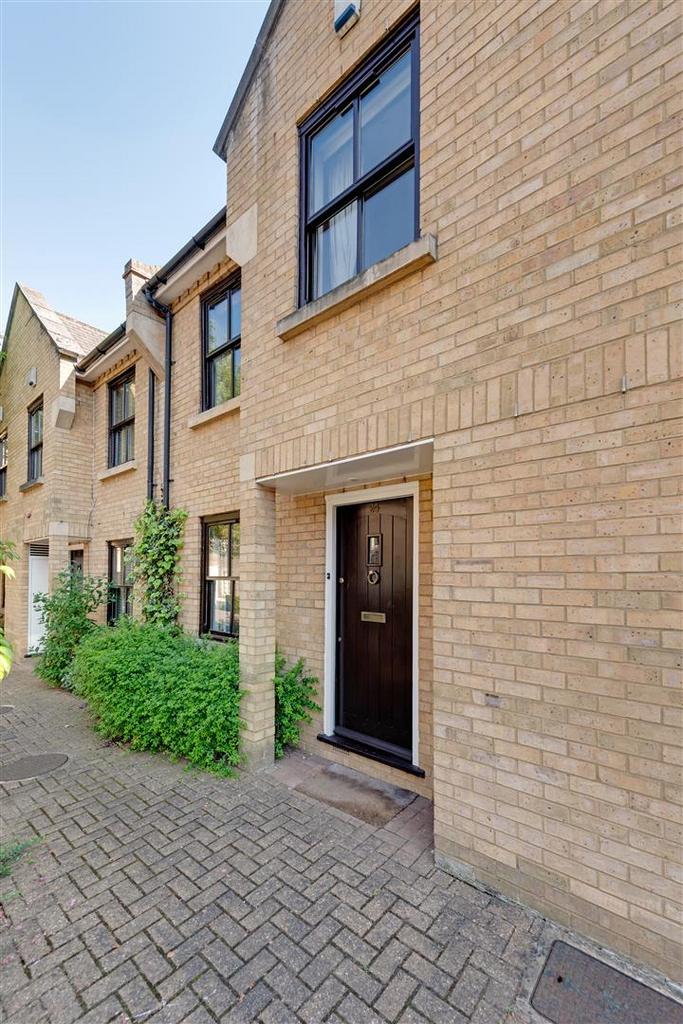 Wordsworth Place, London 2 bed house for sale - £580,000