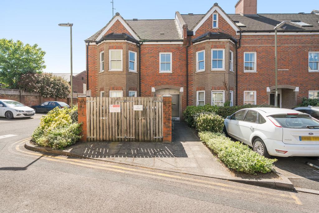Old School Close, Guildford, GU1 1 bed house for sale - £295,000